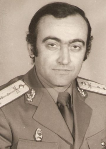 28 martie: Astăzi îi urăm la mulți ani domnului General Nicolae Rotaru ...